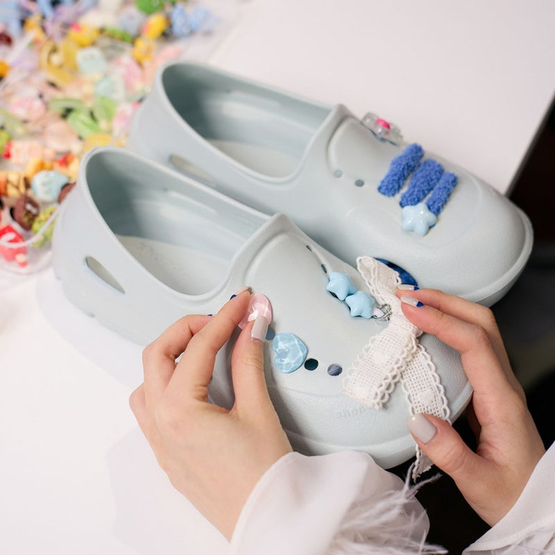 Review Shondo Ezi: Sneaker nhựa siêu nhẹ chỉ 519k