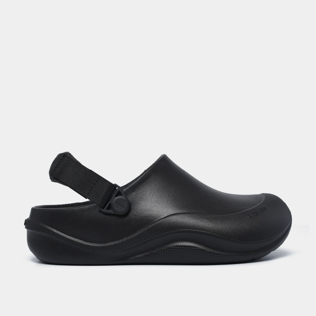 SUKE black plastic molded clogs for men and women
